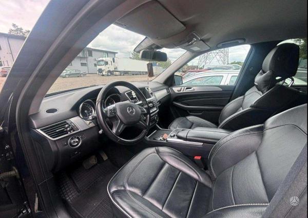 Blue Mercedes-Benz ML 350 2012 in Vilnius, with an engine capacity of 2.99 L and mileage of 322 thousand km for 6900 €, photo 8 on AUTOMOTO.COM.LV