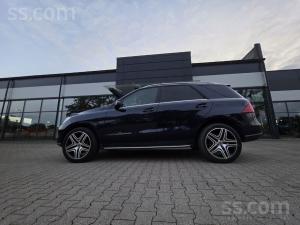 Blue Mercedes-Benz ML 350 2013 in Jelgava, with an engine capacity of 3.00 L and mileage of 259 thousand km for 15800 €, photo 6 on AUTOMOTO.COM.LV