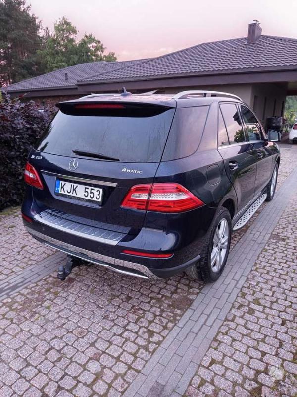 Zils Mercedes-Benz ML 350 2014 Palanga, ar dzinēja tilpumu 3.50 L un nobraukumu 112 tūkst. km par 16500 €, foto 4 vietnē AUTOMOTO.COM.LV