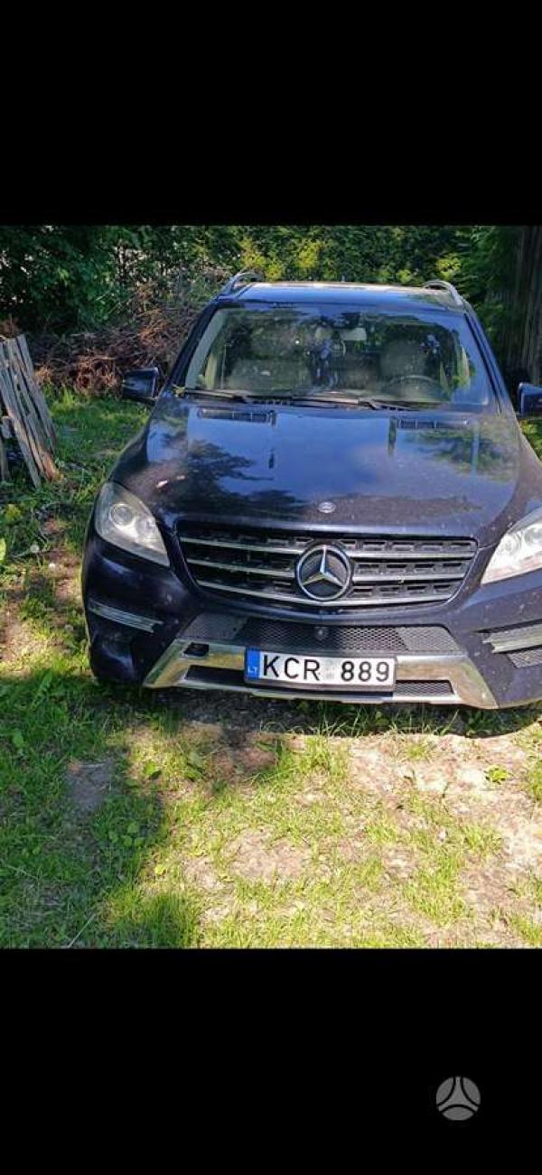 Zils Mercedes-Benz ML 350 2014 Alīta, ar dzinēja tilpumu 3.00 L un nobraukumu 290 tūkst. km par 6500 €, foto 3 vietnē AUTOMOTO.COM.LV