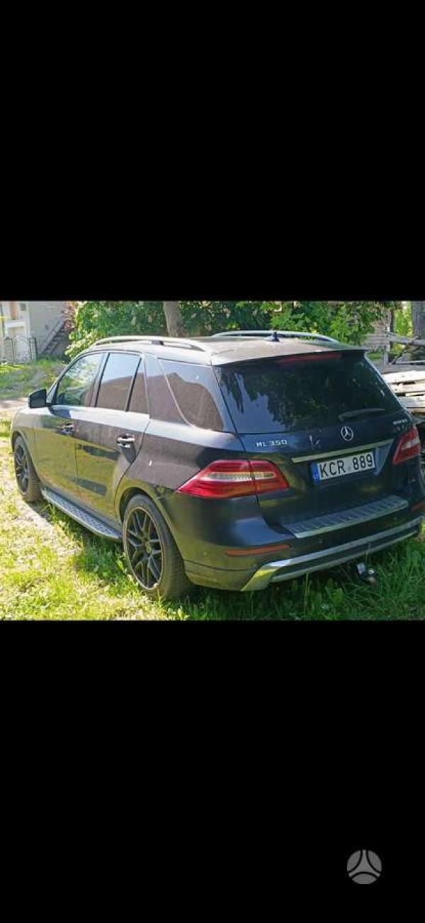 Zils Mercedes-Benz ML 350 2014 Alīta, ar dzinēja tilpumu 3.00 L un nobraukumu 290 tūkst. km par 6500 €, foto 5 vietnē AUTOMOTO.COM.LV