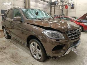 Brown Mercedes-Benz ML 350 2012 in Vilnius, with an engine capacity of 2.99 L and mileage of 286 thousand km for 9800 €, photo 4 on AUTOMOTO.COM.LV