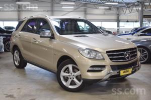 Brūns Mercedes-Benz ML 350 2012 Rīga, ar dzinēja tilpumu 3.00 L un nobraukumu 318 tūkst. km par 11900 €, foto  vietnē AUTOMOTO.COM.LV