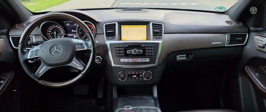 Brūns Mercedes-Benz ML 350 2012 Viļņa, ar dzinēja tilpumu 2.99 L un nobraukumu 320 tūkst. km par 10900 €, foto 10 vietnē AUTOMOTO.COM.LV