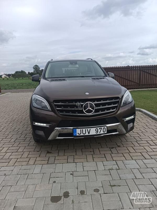 Brown Mercedes-Benz ML 350 2012 in Kaunas, with an engine capacity of 3.00 L and mileage of 247 thousand km for 13800 €, photo 7 on AUTOMOTO.COM.LV