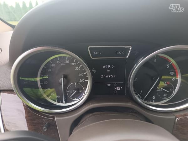 Brown Mercedes-Benz ML 350 2012 in Kaunas, with an engine capacity of 3.00 L and mileage of 247 thousand km for 13800 €, photo 8 on AUTOMOTO.COM.LV
