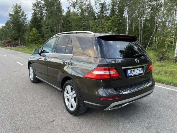 Brūns Mercedes-Benz ML 350 2013 Kauņa, ar dzinēja tilpumu 3.50 L un nobraukumu 293 tūkst. km par 13200 €, foto 5 vietnē AUTOMOTO.COM.LV