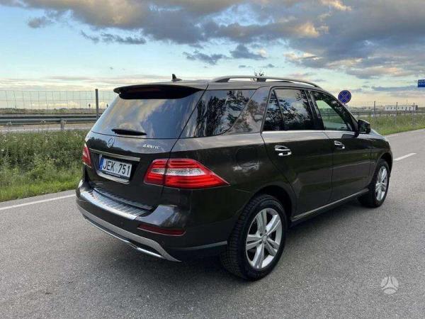 Brūns Mercedes-Benz ML 350 2013 Kauņa, ar dzinēja tilpumu 3.50 L un nobraukumu 293 tūkst. km par 13200 €, foto 7 vietnē AUTOMOTO.COM.LV