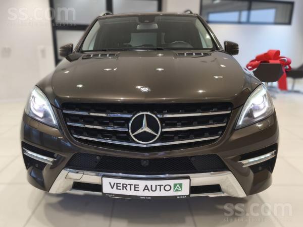 Brūns Mercedes-Benz ML 350 2013 Rīga, ar dzinēja tilpumu 3.00 L un nobraukumu 217 tūkst. km par 17490 €, foto 2 vietnē AUTOMOTO.COM.LV