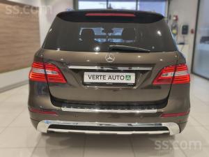 Brūns Mercedes-Benz ML 350 2013 Rīga, ar dzinēja tilpumu 3.00 L un nobraukumu 217 tūkst. km par 17490 €, foto 5 vietnē AUTOMOTO.COM.LV