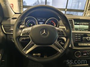 Brūns Mercedes-Benz ML 350 2013 Rīga, ar dzinēja tilpumu 3.00 L un nobraukumu 217 tūkst. km par 17490 €, foto 10 vietnē AUTOMOTO.COM.LV
