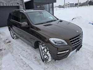 Brūns Mercedes-Benz ML 350 2013 Viļņa, ar dzinēja tilpumu 2.99 L un nobraukumu 280 tūkst. km par 13450 €, foto 11 vietnē AUTOMOTO.COM.LV