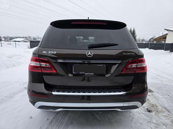 Brūns Mercedes-Benz ML 350 2013 Viļņa, ar dzinēja tilpumu 2.99 L un nobraukumu 281 tūkst. km par 13400 €, foto 6 vietnē AUTOMOTO.COM.LV