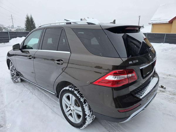 Brūns Mercedes-Benz ML 350 2013 Viļņa, ar dzinēja tilpumu 2.99 L un nobraukumu 281 tūkst. km par 13400 €, foto 7 vietnē AUTOMOTO.COM.LV