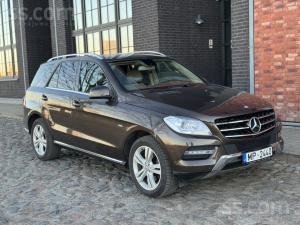 Brūns Mercedes-Benz ML 350 2013 Rīga, ar dzinēja tilpumu 3.00 L un nobraukumu 211 tūkst. km par 16500 €, foto 6 vietnē AUTOMOTO.COM.LV