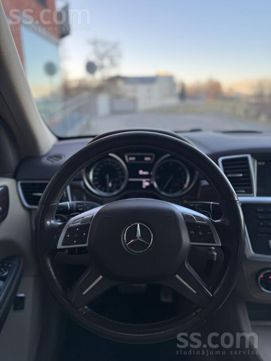 Brūns Mercedes-Benz ML 350 2013 Rīga, ar dzinēja tilpumu 3.00 L un nobraukumu 211 tūkst. km par 16500 €, foto 9 vietnē AUTOMOTO.COM.LV