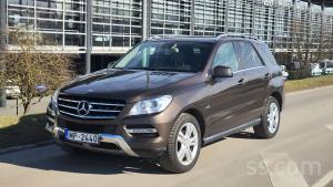 Brūns Mercedes-Benz ML 350 2013 Rīga, ar dzinēja tilpumu 3.00 L un nobraukumu 211 tūkst. km par 16500 €, foto 15 vietnē AUTOMOTO.COM.LV