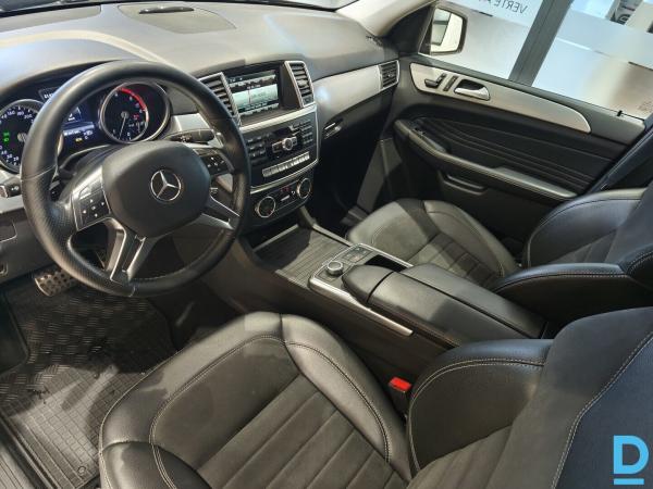 Brūns Mercedes-Benz ML 350 2013 Rīga, ar dzinēja tilpumu 3.00 L un nobraukumu 217 tūkst. km par 16990 €, foto 6 vietnē AUTOMOTO.COM.LV