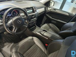 Brown Mercedes-Benz ML 350 2013 in Riga, with an engine capacity of 3.00 L and mileage of 217 thousand km for 16990 €, photo 7 on AUTOMOTO.COM.LV