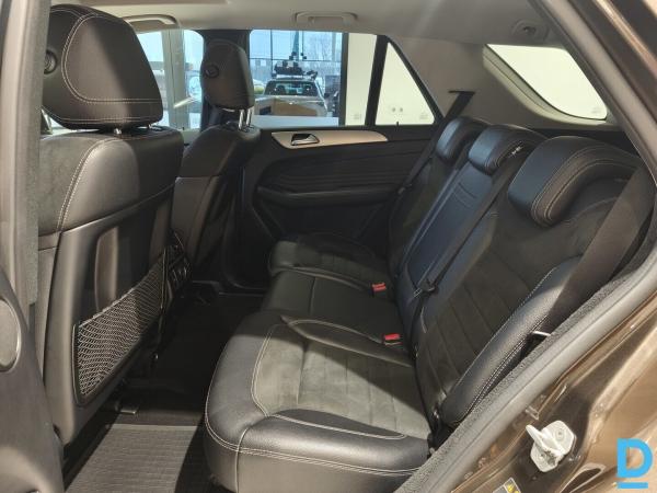 Brūns Mercedes-Benz ML 350 2013 Rīga, ar dzinēja tilpumu 3.00 L un nobraukumu 217 tūkst. km par 16990 €, foto 9 vietnē AUTOMOTO.COM.LV
