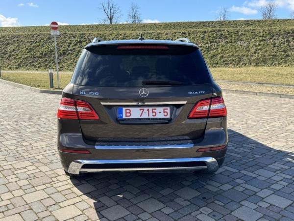 Brūns Mercedes-Benz ML 350 2014 Rīga, ar dzinēja tilpumu 3.00 L un nobraukumu 266 tūkst. km par 19900 €, foto 9 vietnē AUTOMOTO.COM.LV