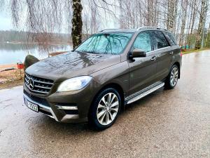 Brūns Mercedes-Benz ML 350 2015 Rīga, ar dzinēja tilpumu 3.00 L un nobraukumu 248 tūkst. km par 19600 €, foto  vietnē AUTOMOTO.COM.LV
