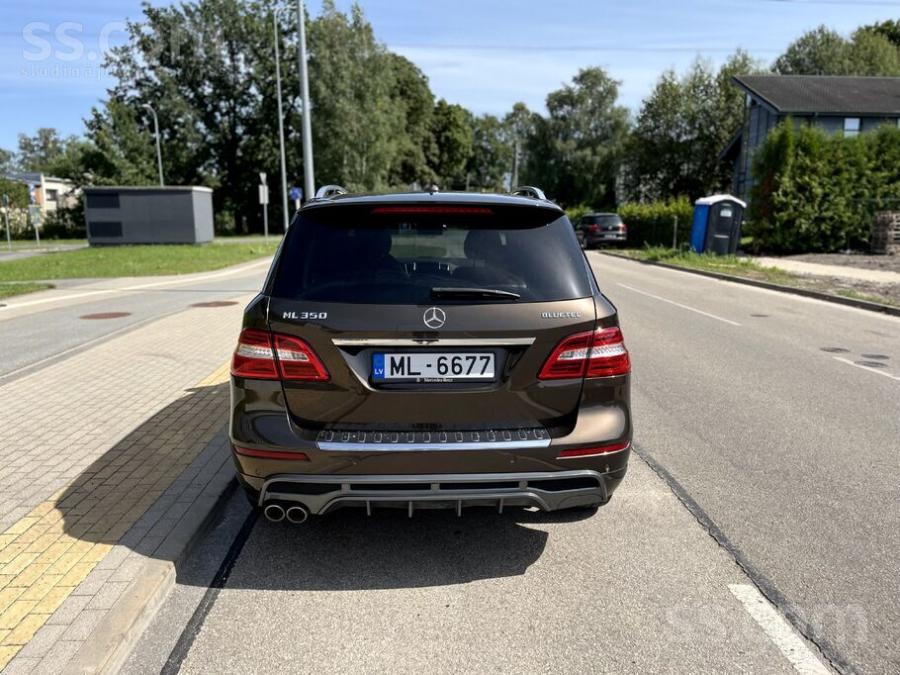 Brown Mercedes-Benz ML 350 2012 in Riga, with an engine capacity of 3.00 L and mileage of 0 thousand km for 16500 €, photo 7 on AUTOMOTO.COM.LV