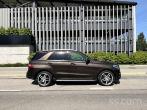 Brown Mercedes-Benz ML 350 2012 in Riga, with an engine capacity of 3.00 L and mileage of 0 thousand km for 16500 €, photo 10 on AUTOMOTO.COM.LV