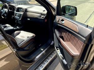 Brown Mercedes-Benz ML 350 2012 in Riga, with an engine capacity of 3.00 L and mileage of 0 thousand km for 16500 €, photo 19 on AUTOMOTO.COM.LV
