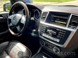Brown Mercedes-Benz ML 350 2012 in Riga, with an engine capacity of 3.00 L and mileage of 0 thousand km for 16500 €, photo 23 on AUTOMOTO.COM.LV