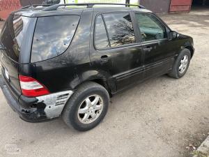 Mercedes-Benz ML 350 2004 Viļņa, ar dzinēja tilpumu 3.70 L un nobraukumu 268 tūkst. km par 950 €, foto 4 vietnē AUTOMOTO.COM.LV