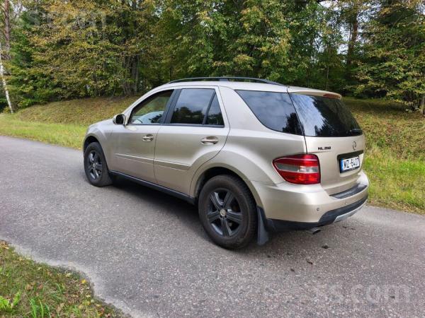 Mercedes-Benz ML 350 2005 Rēzekne, ar dzinēja tilpumu 3.50 L un nobraukumu 165 tūkst. km par 5500 €, foto 3 vietnē AUTOMOTO.COM.LV