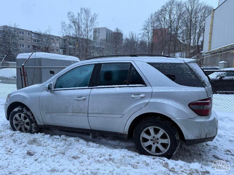Mercedes-Benz ML 350 2006 in Sirvintos, with an engine capacity of 3.50 L and mileage of 320 thousand km for 2200 €, photo 8 on AUTOMOTO.COM.LV
