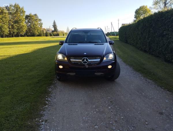 Mercedes-Benz ML 350 2006 in Jurbarkas on AUTOMOTO.COM.LV Mercedes-Benz ML 350 2006 in Jurbarkas, with an engine capacity of 3.00 L and mileage of 342 thousand km for 2850 €, photo 3 on AUTOMOTO.COM.LV