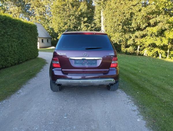 Mercedes-Benz ML 350 2006 in Jurbarkas on AUTOMOTO.COM.LV Mercedes-Benz ML 350 2006 in Jurbarkas, with an engine capacity of 3.00 L and mileage of 342 thousand km for 2850 €, photo 6 on AUTOMOTO.COM.LV