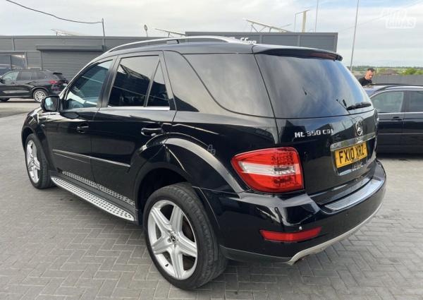Mercedes-Benz ML 350 2010 Panevēža, ar dzinēja tilpumu 3.00 L un nobraukumu 300 tūkst. km par 4600 €, foto 6 vietnē AUTOMOTO.COM.LV