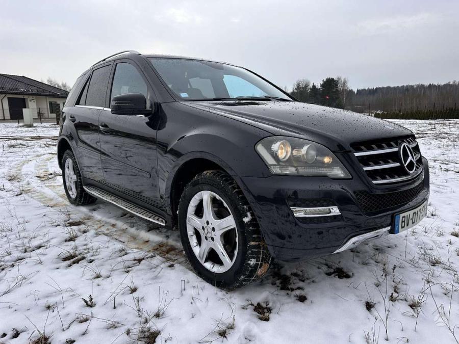 Mercedes-Benz ML 350 2011 Viļņa, ar dzinēja tilpumu 2.99 L un nobraukumu 213 tūkst. km par 9500 €, foto 8 vietnē AUTOMOTO.COM.LV