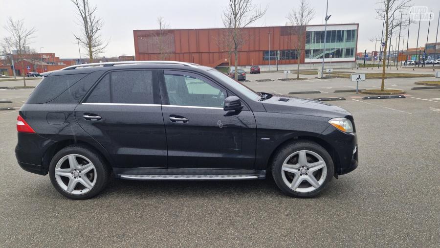 Mercedes-Benz ML 350 2012 in Klaipeda, with an engine capacity of 3.00 L and mileage of 303 thousand km for 12000 €, photo 5 on AUTOMOTO.COM.LV