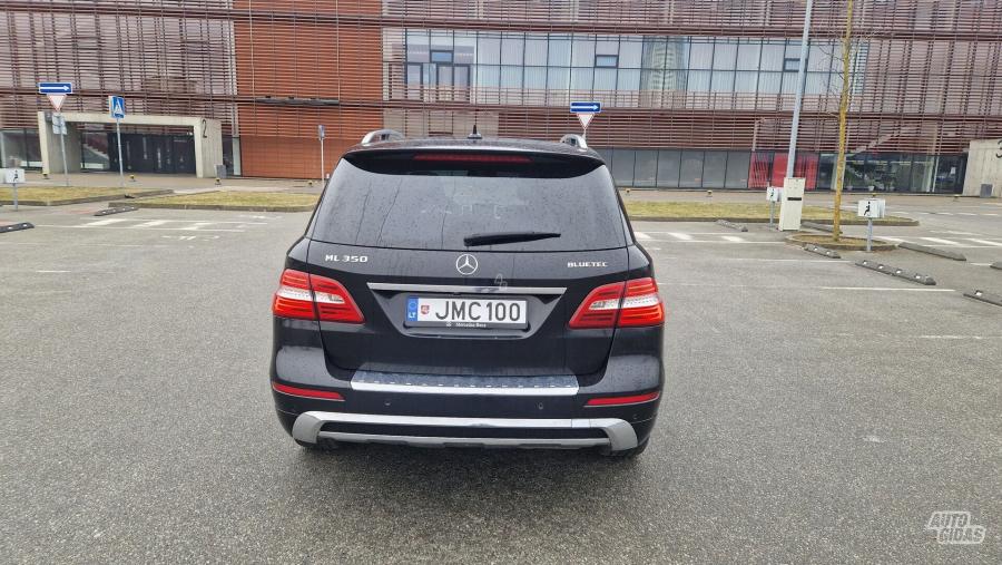 Mercedes-Benz ML 350 2012 in Klaipeda, with an engine capacity of 3.00 L and mileage of 303 thousand km for 12000 €, photo 7 on AUTOMOTO.COM.LV