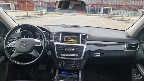 Mercedes-Benz ML 350 2012 Klaipėda, ar dzinēja tilpumu 3.00 L un nobraukumu 303 tūkst. km par 12000 €, foto 9 vietnē AUTOMOTO.COM.LV