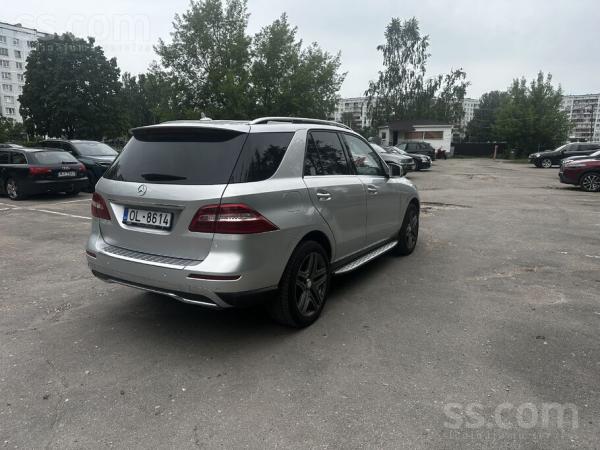 Mercedes-Benz ML 350 2012 Rīga, ar dzinēja tilpumu 3.00 L un nobraukumu 394 tūkst. km par 11300 €, foto 3 vietnē AUTOMOTO.COM.LV