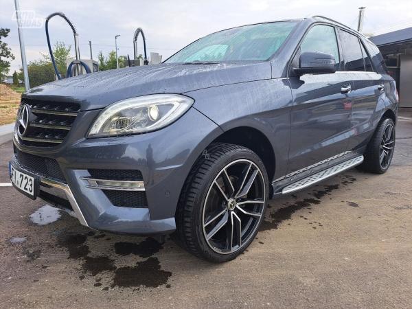 Mercedes-Benz ML 350 2013 in Panevezys, with an engine capacity of 3.50 L and mileage of 139 thousand km for 15500 €, photo 3 on AUTOMOTO.COM.LV