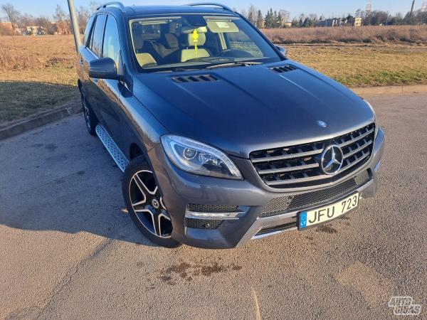 Mercedes-Benz ML 350 2013 in Panevezys, with an engine capacity of 3.50 L and mileage of 139 thousand km for 15500 €, photo 10 on AUTOMOTO.COM.LV