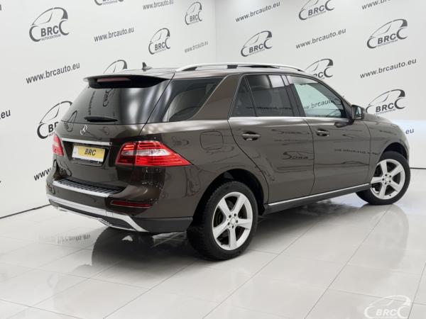 Mercedes-Benz ML 350 2013 in Vilnius, with an engine capacity of 2.99 L and mileage of 254 thousand km for 14900 €, photo 2 on AUTOMOTO.COM.LV