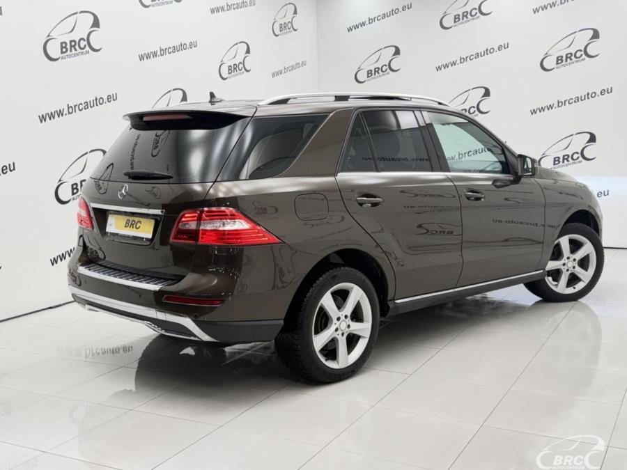 Mercedes-Benz ML 350 2013 Viļņa, ar dzinēja tilpumu 2.99 L un nobraukumu 254 tūkst. km par 14900 €, foto 2 vietnē AUTOMOTO.COM.LV