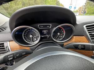 Mercedes-Benz ML 350 2013 Viļņa, ar dzinēja tilpumu 3.50 L un nobraukumu 309 tūkst. km par 12999 €, foto 12 vietnē AUTOMOTO.COM.LV
