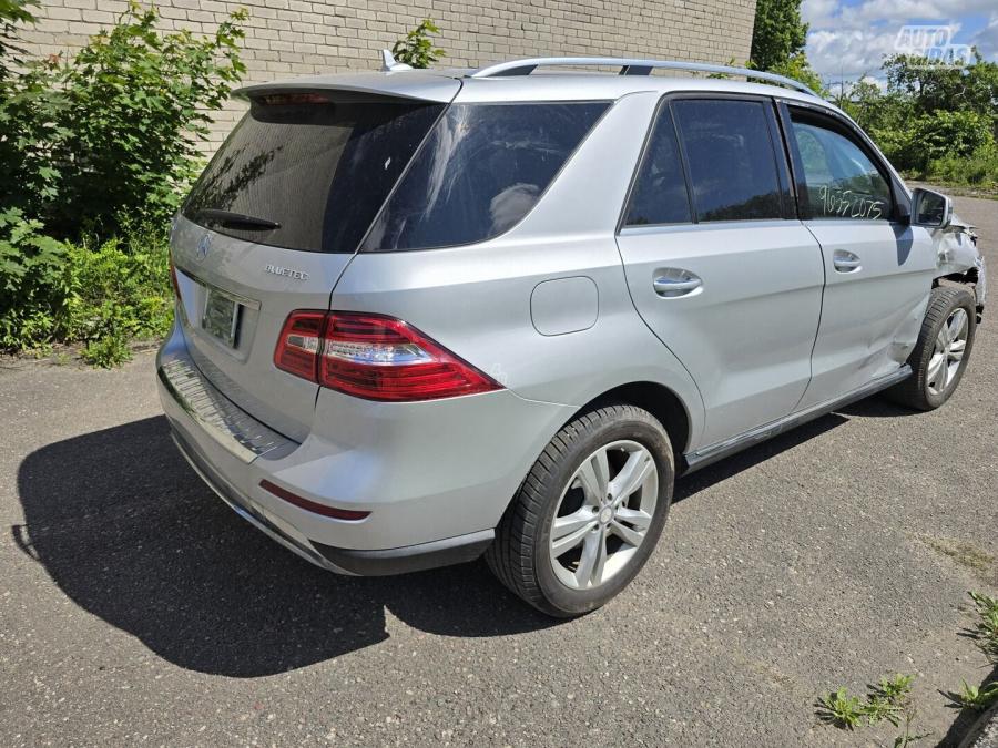 Mercedes-Benz ML 350 2013 Šilutė, ar dzinēja tilpumu 3.00 L un nobraukumu 151 tūkst. km par 9900 €, foto 5 vietnē AUTOMOTO.COM.LV