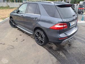 Mercedes-Benz ML 350 2013 in Panevezys, with an engine capacity of 3.50 L and mileage of 140 thousand km for 12500 €, photo 4 on AUTOMOTO.COM.LV