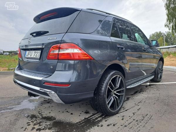 Мерседес МЛ 350 2013 в Паневежис, объемом двигателя 3.50 л и пробегом 140 тыс. км за 12500 €, фото 4 на AUTOMOTO.COM.LV
