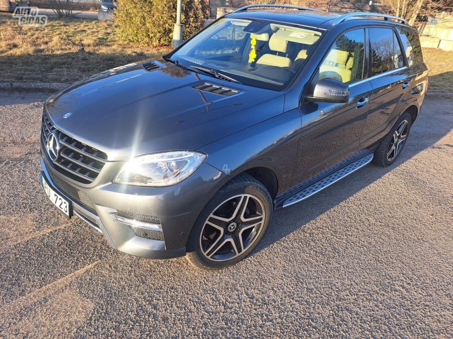 Mercedes-Benz ML 350 2013 in Panevezys, with an engine capacity of 3.50 L and mileage of 140 thousand km for 12500 €, photo 11 on AUTOMOTO.COM.LV